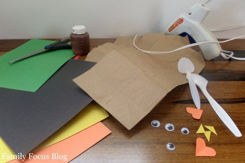 Cute Paper Bag Turkey Craft Tutorial For Thanksgiving