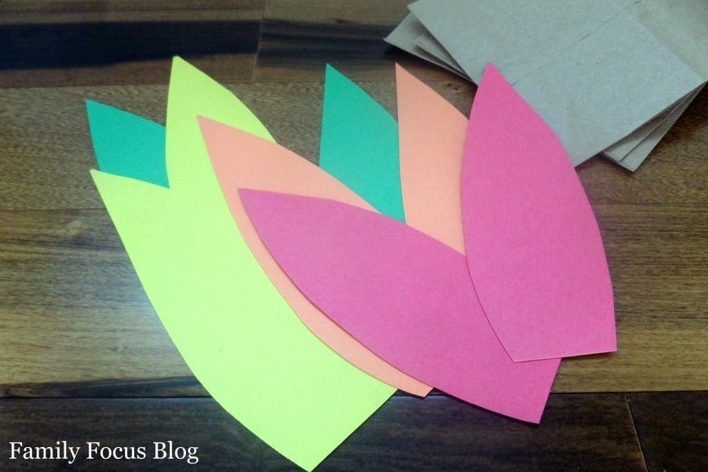 Cute Paper Bag Turkey Craft Tutorial For Thanksgiving