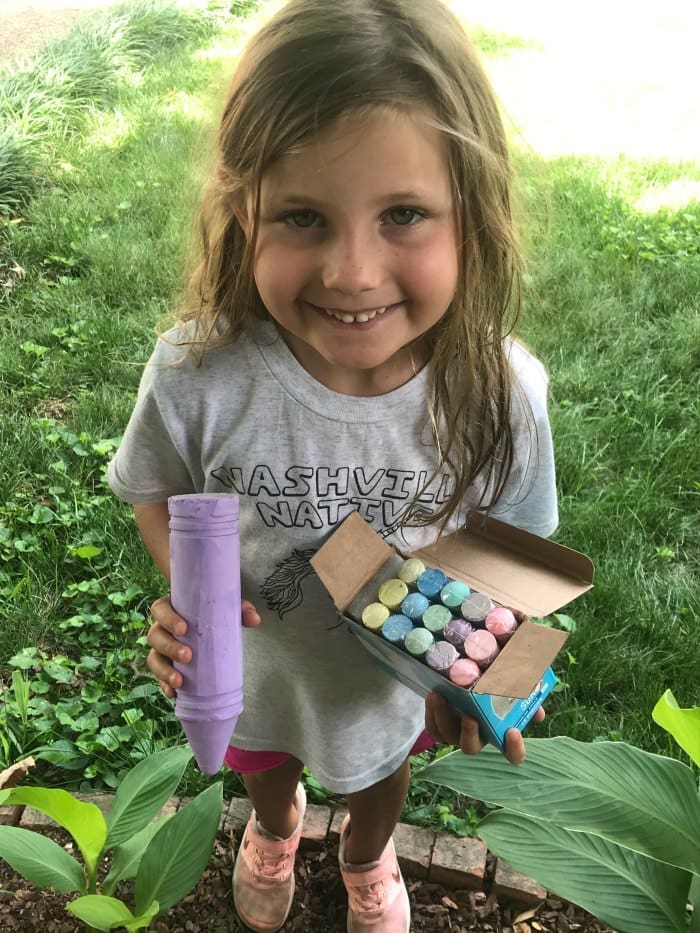 10 Boredom Buster Sidewalk Chalk Ideas Kids Will Love