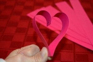 DIY Paper Heart Chain For Valentine's Day