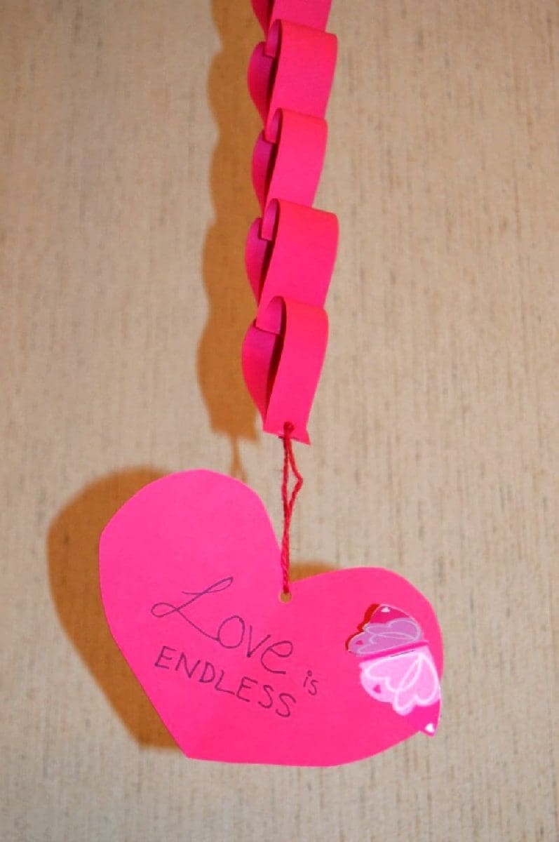 DIY Paper Heart Chain For Valentine's Day