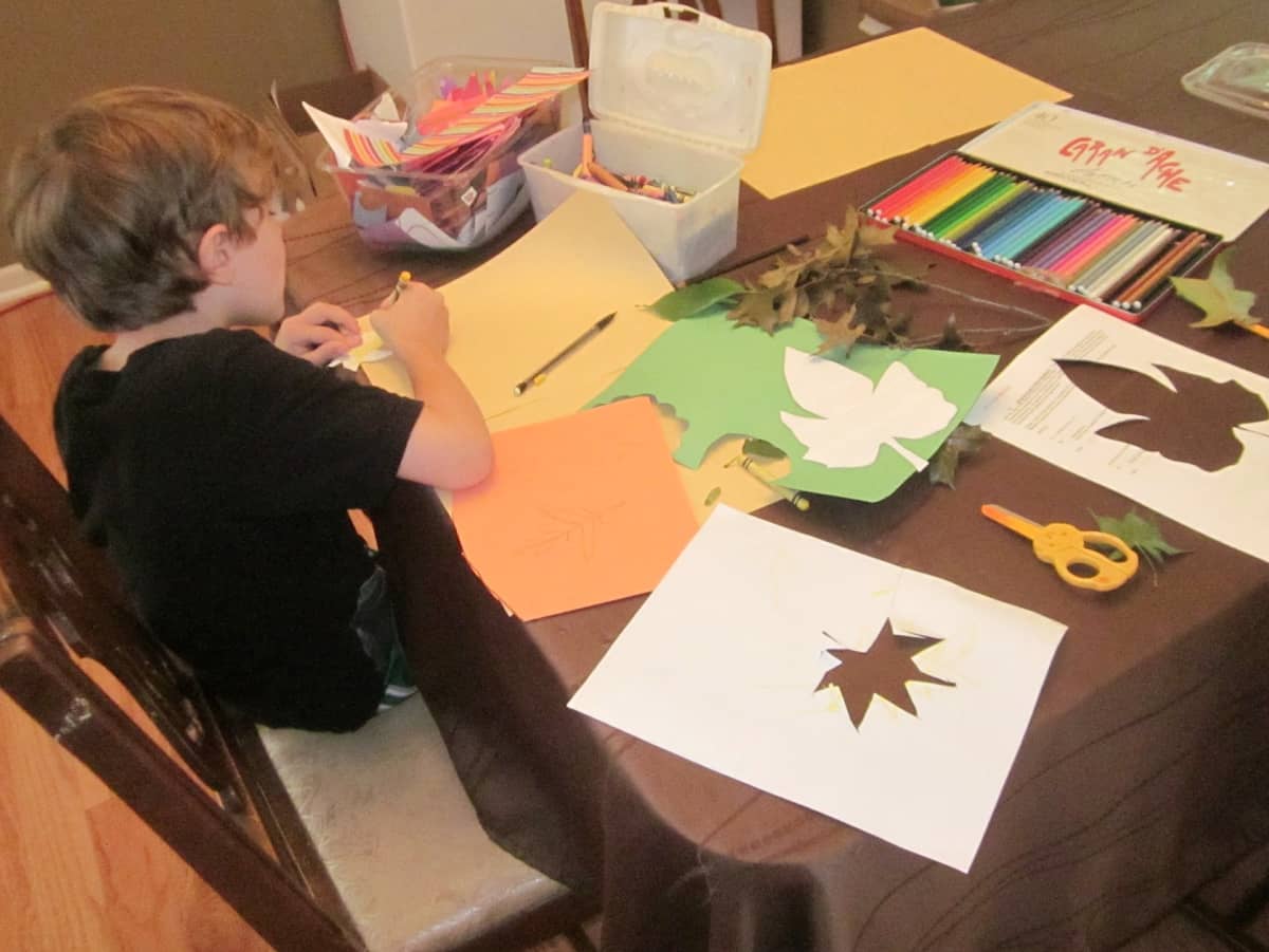 Preschool Placemat Craft With Fall Leaves - Family Focus Blog